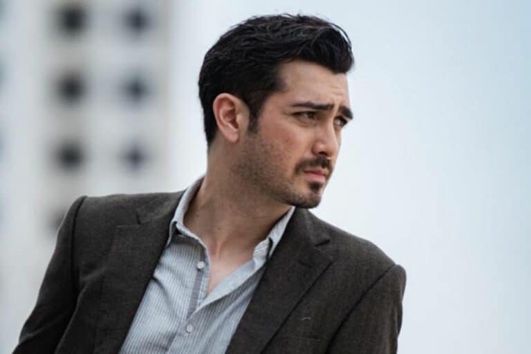 7 Artis Indonesia Brewok, Maskulin dan Memesona!