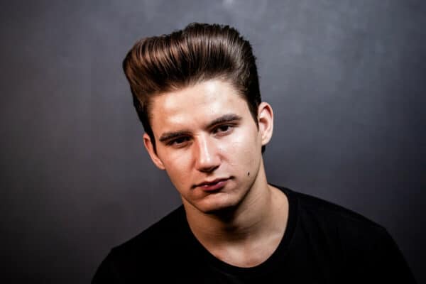 9 Model Rambut Pria Old School yang Kembali Ngetren