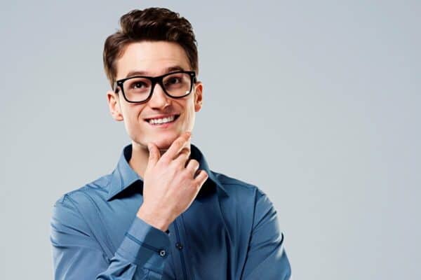 5 Gaya Rambut Jambul Pria, Gak Cuma Quiff dan Pompadour!