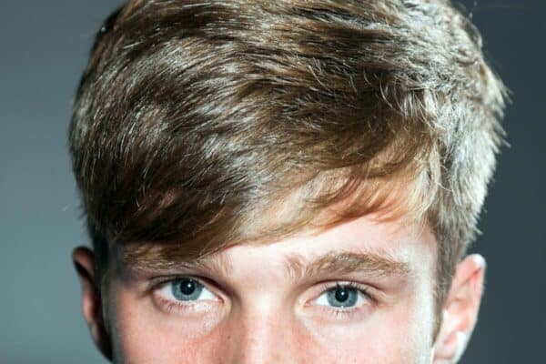 11 Model Rambut Poni Pria yang Bikin Gemas Kaum Hawa